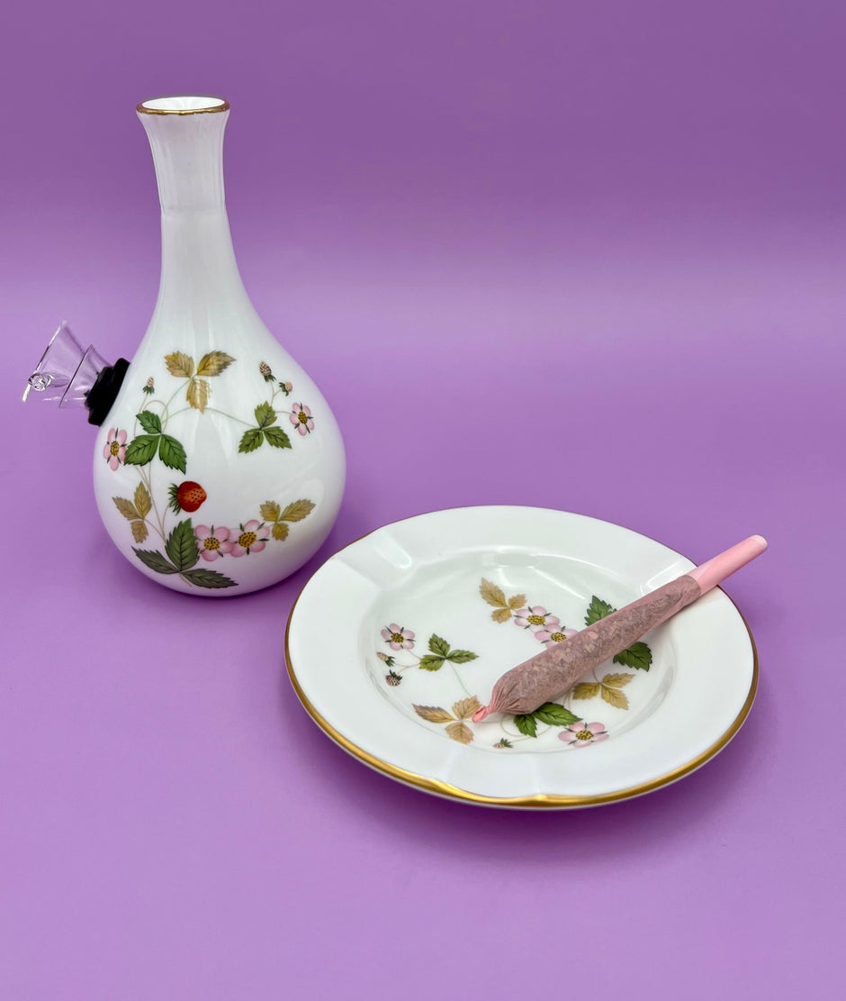 Pearl's Puff Parlor: Vintage Water Pipes & Smoking Accessories